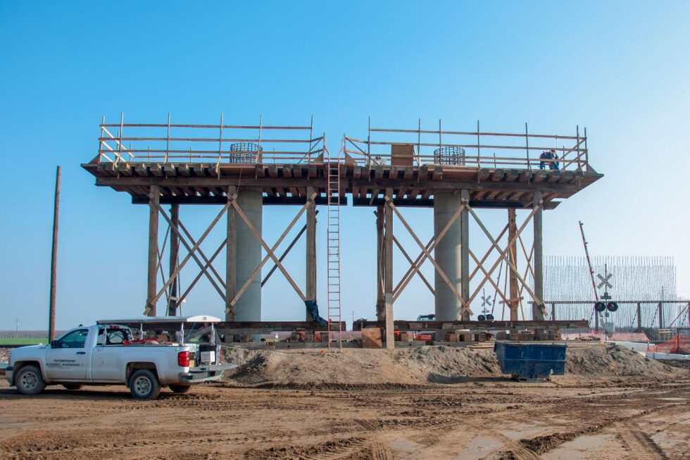 Avenue 15 Grade Separation|BuildHSR