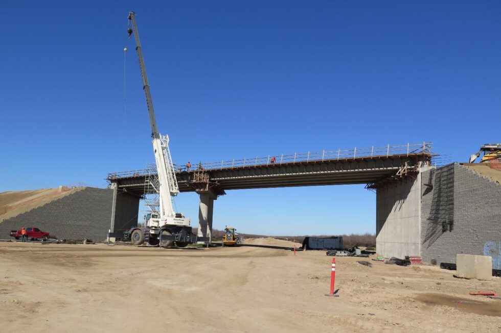 CP 1: Avenue 7 Overcrossing|BuildHSR