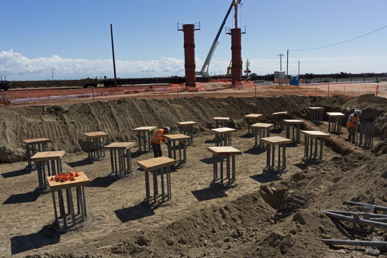 Avenue 15 Grade Separation|BuildHSR