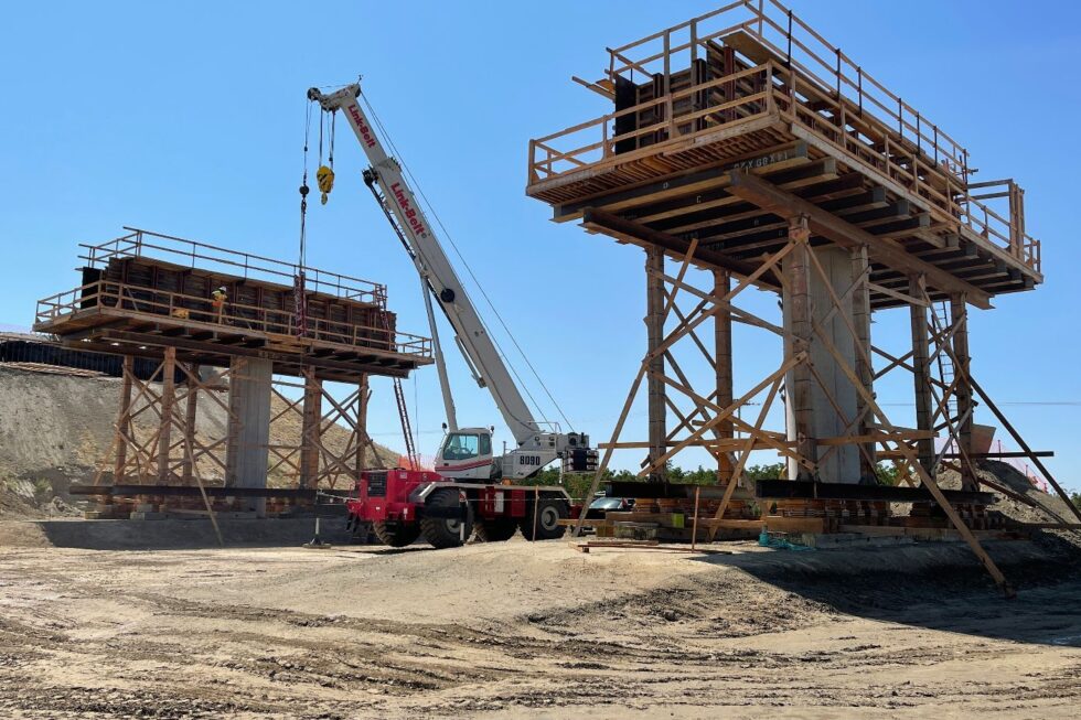 Fargo Avenue Grade Separation|BuildHSR