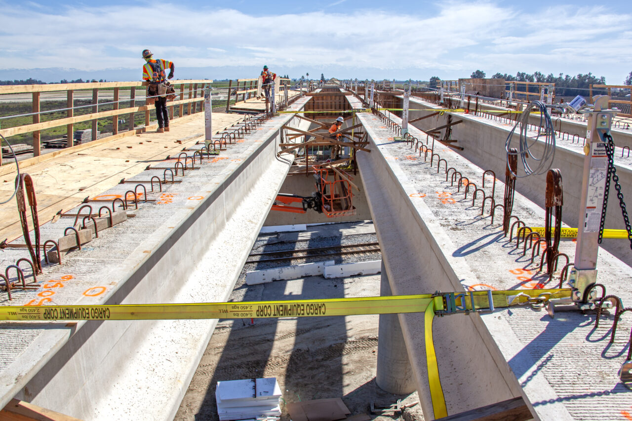 Mountain View Avenue Grade Separation|BuildHSR